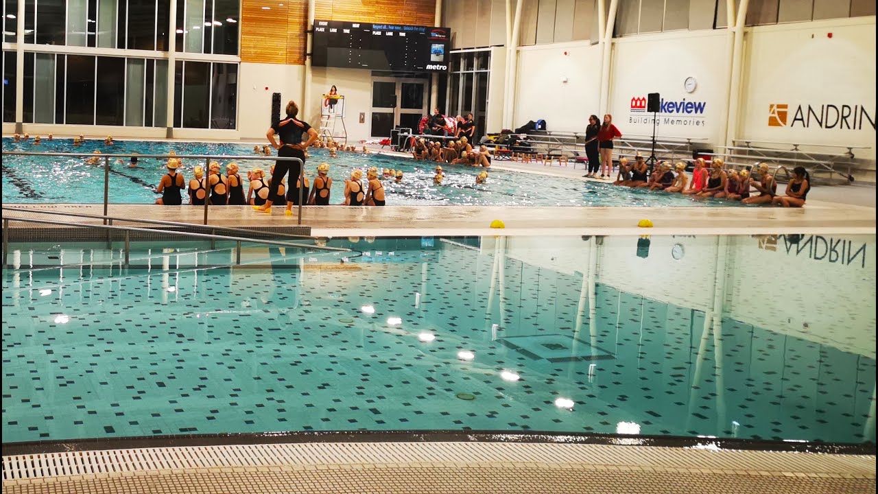 社区游泳馆 （Community Swimming Pool） - YouTube