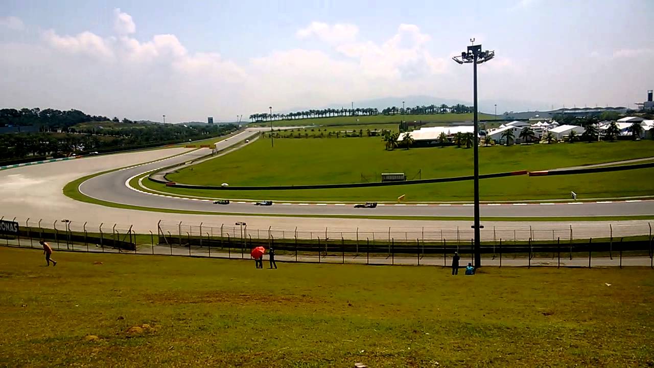 GP2 Race 1 Sepang short video at Gate K2 Hillstand - Nokia Lumia 620 ...