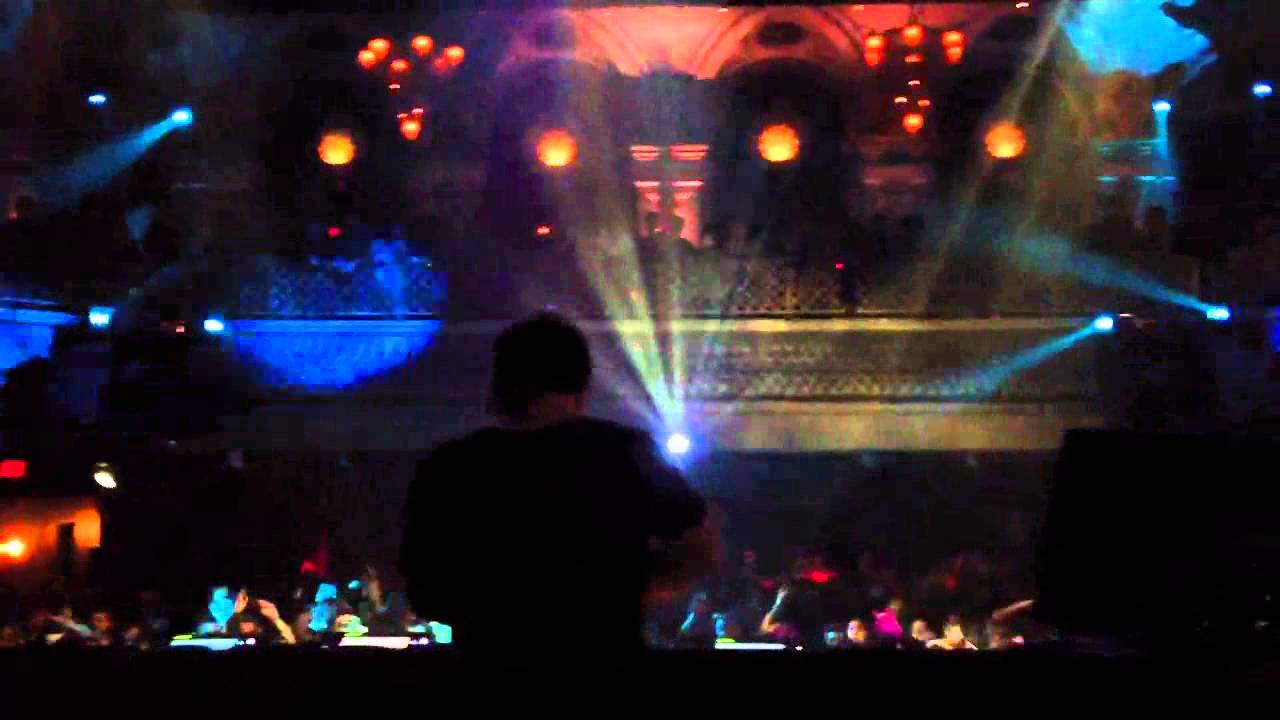 Hardwell - Trap Mix & Spaceman @ Ruby Skye SF on 1/1/2013!! - YouTube
