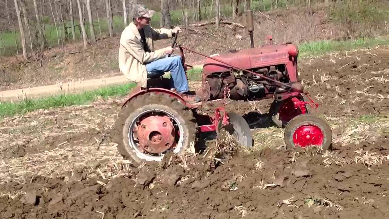 Cub with disc plow - YouTube