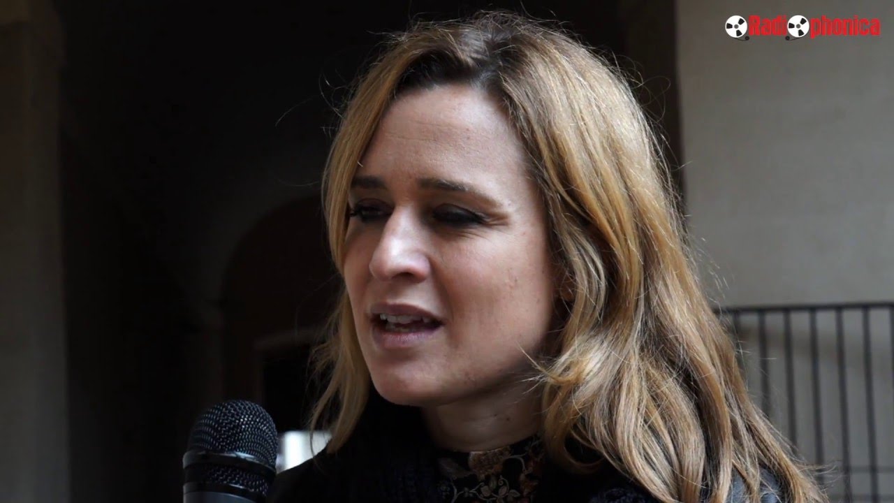 Giovanna Pancheri - Skytg24 - #ijf16 - YouTube