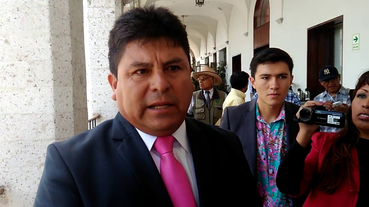 Freddy Lozano: Estoy capacitado para ser gobernador regional - YouTube