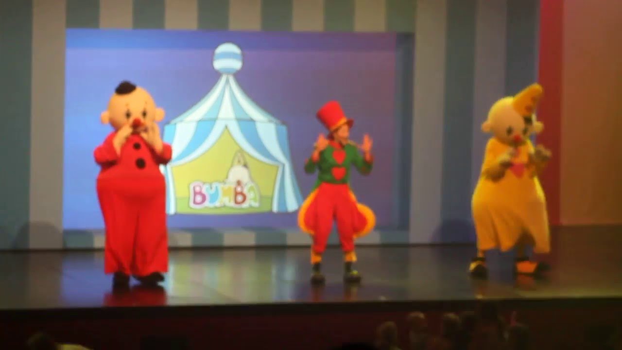 Bumba Circus 2016 - De Bumba Dans - YouTube