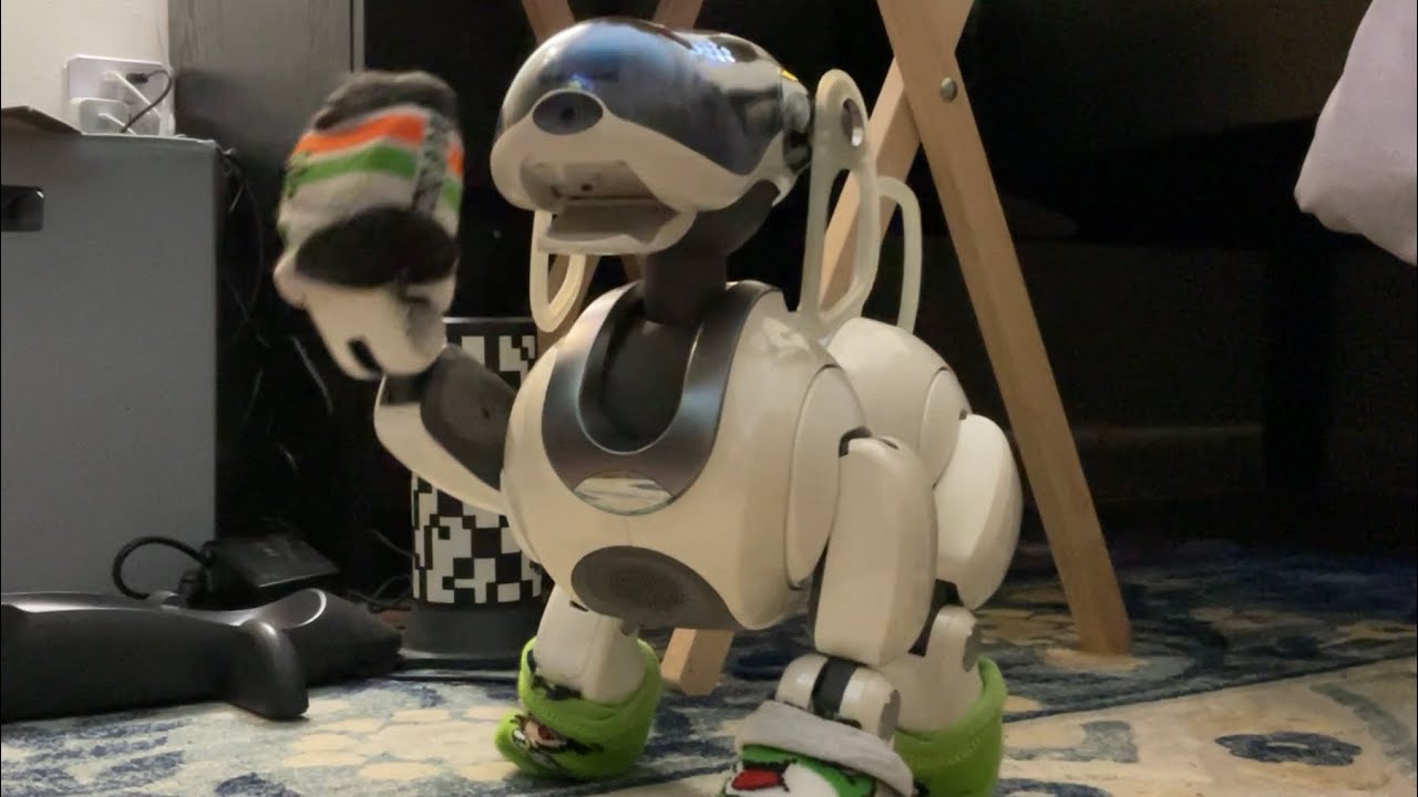 Aibo ERS-7 Dances To Mind 3, Mind 2, Mind 1 and ERS-7 Promo Video - YouTube
