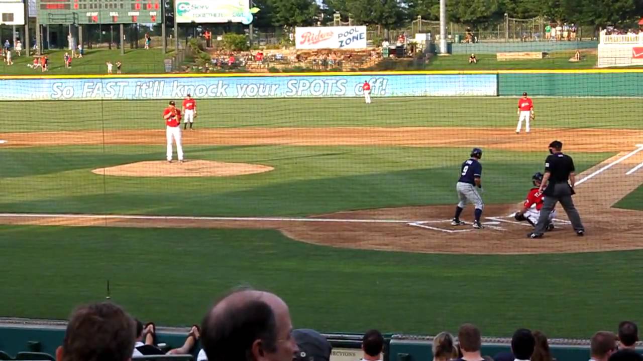 Blake Beavan vs. Manny Pina - YouTube