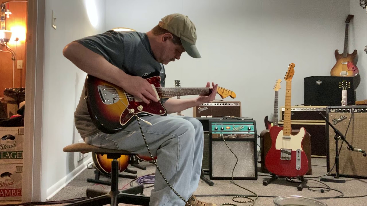 Supro Trojan, S6616 checkout with 63 Jazzmaster - YouTube