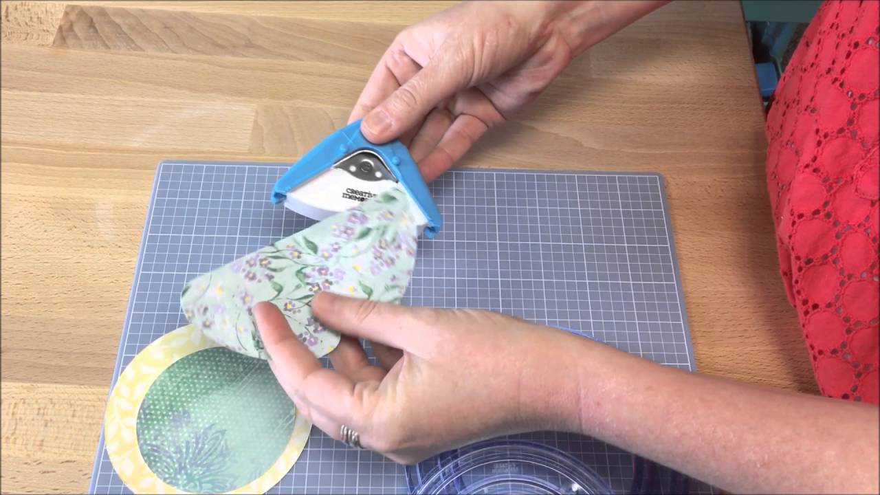 Creative Memories Tool Techniques: Corner Rounder Flowers - YouTube