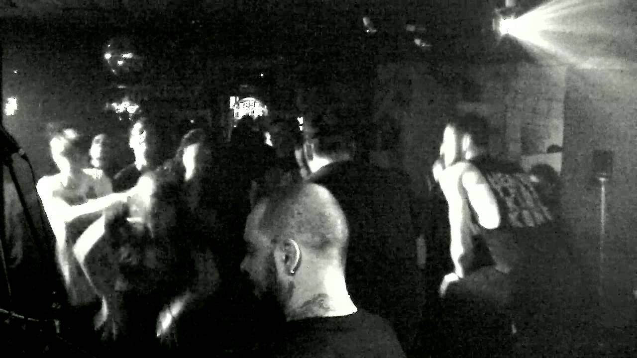 Cap de Craniu - Live in Question Mark - YouTube