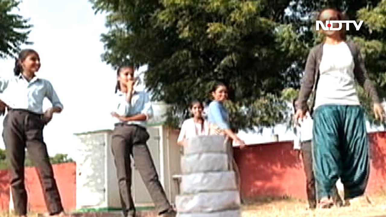 USHA Play Promotes Traditional Sport Of Satoliya In Rajasthan - YouTube