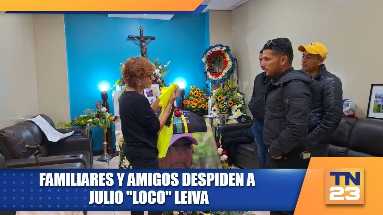 Familiares y amigos despiden a Julio "Loco" Leiva - YouTube