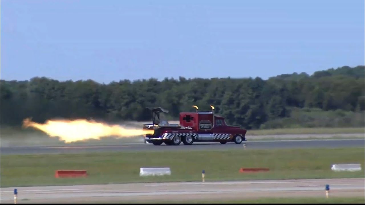 HOT STREAK II Jet Truck racing with Mike Goulian - Oceana air show ...