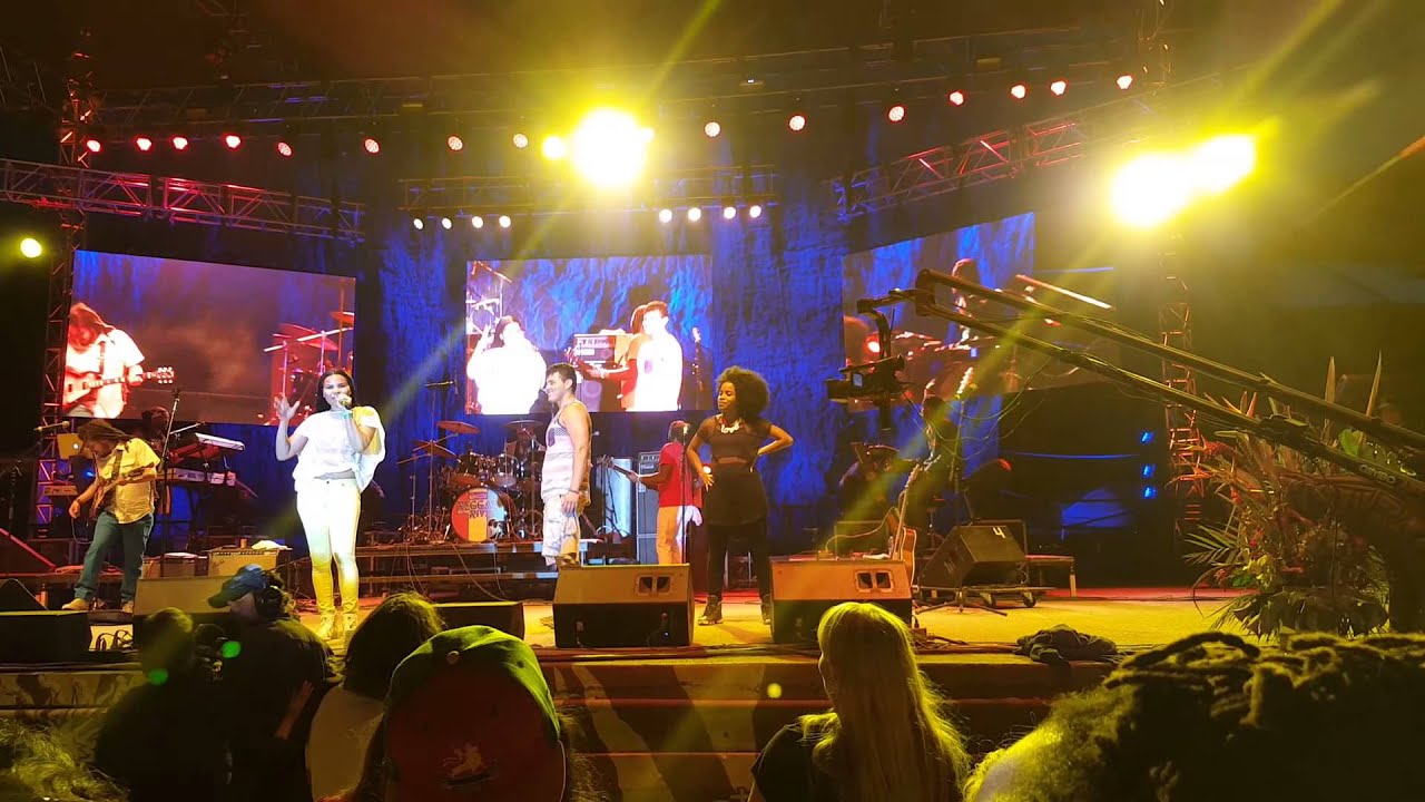 Ce'Cile & Nacho on Stage! Reggae on the River 2015 - YouTube