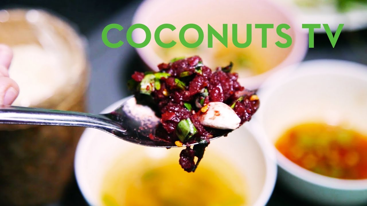 Freaky Feasts #1: Sok Lek (Raw Beef and Pigs Blood) | Thai Delicacy ...