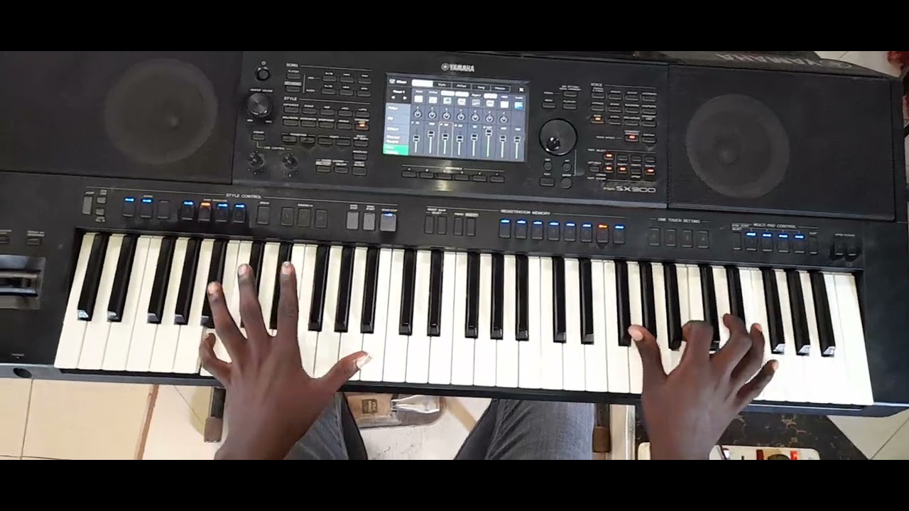 EASY TO TRICK LEVI PRO'S BASSLINE AND SOLO 🔥 CHECK OUT THIS AMAZING ...