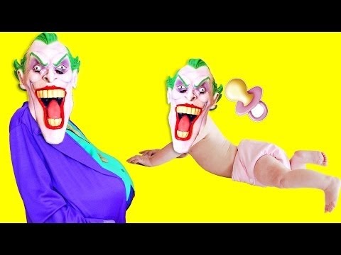 Superman Teeth Run Away! Frozen Elsa Loses Her Head w\\ Spiderman Pink Spidergirl Joker Superhero IRL