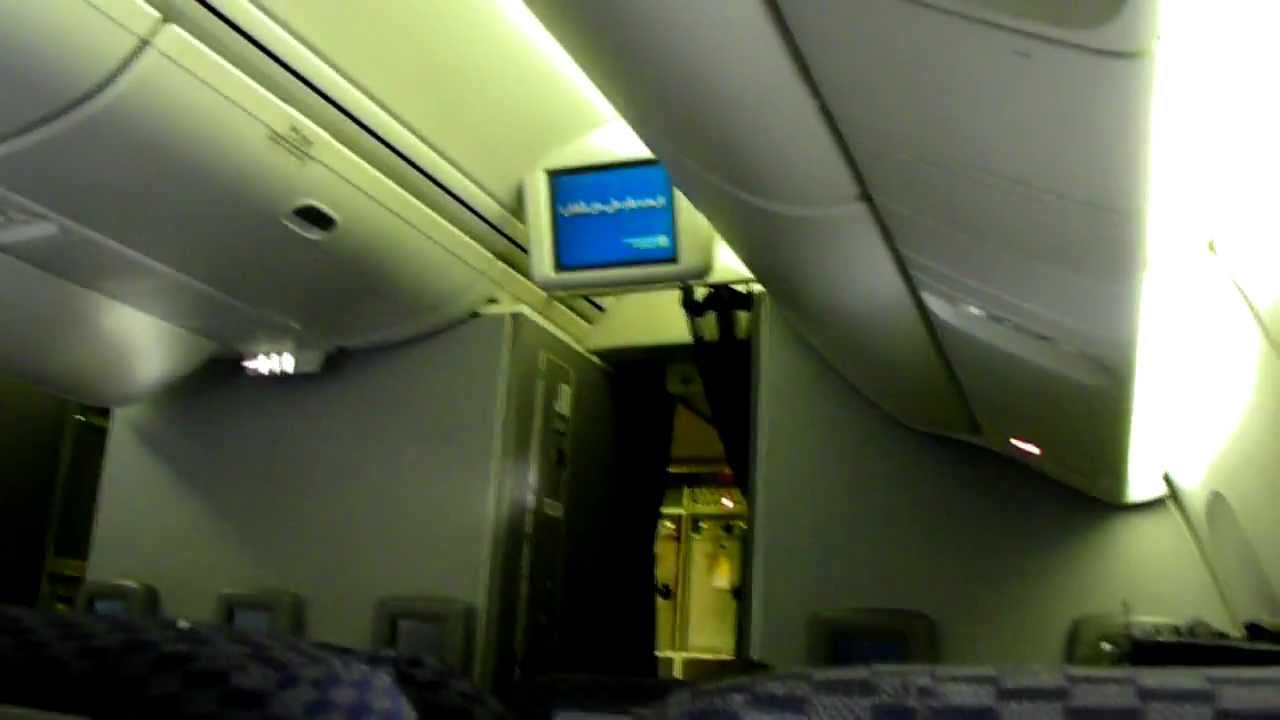 HD Inside 767-400 Continental Airlines Coach Economy Cabin Boeing MXP ...