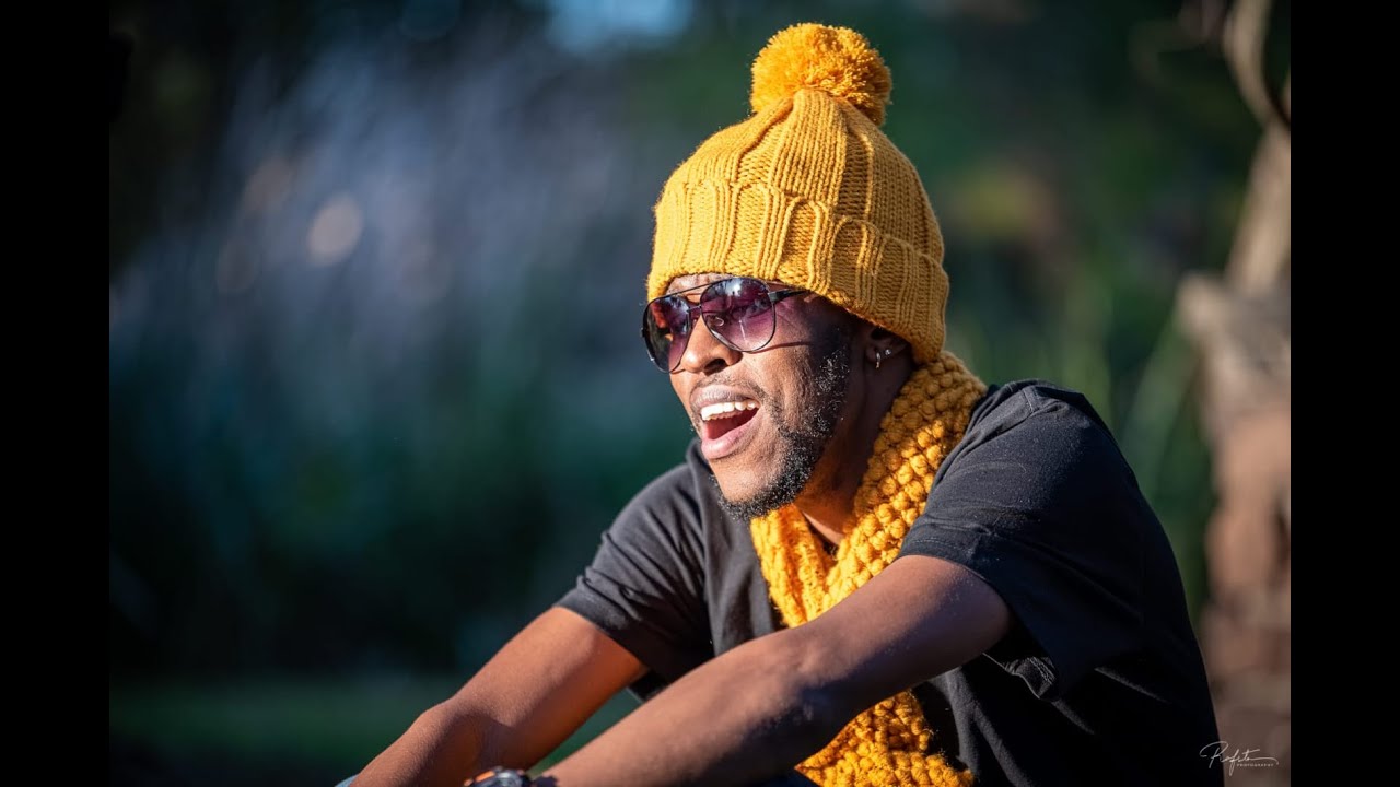 Sanii Makhalima - Dzave Ndangariro (Official Video) - YouTube