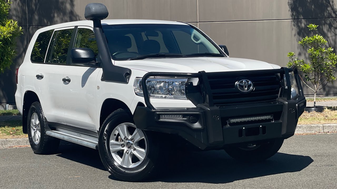 Land cruiser VDJ200R GX - YouTube