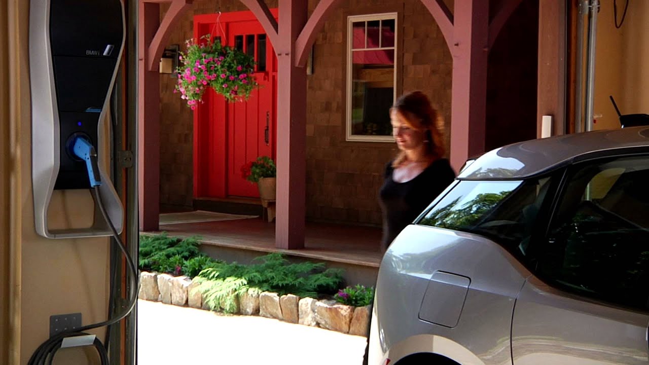 BMW i3 Residential Charging | BMW How-To - YouTube