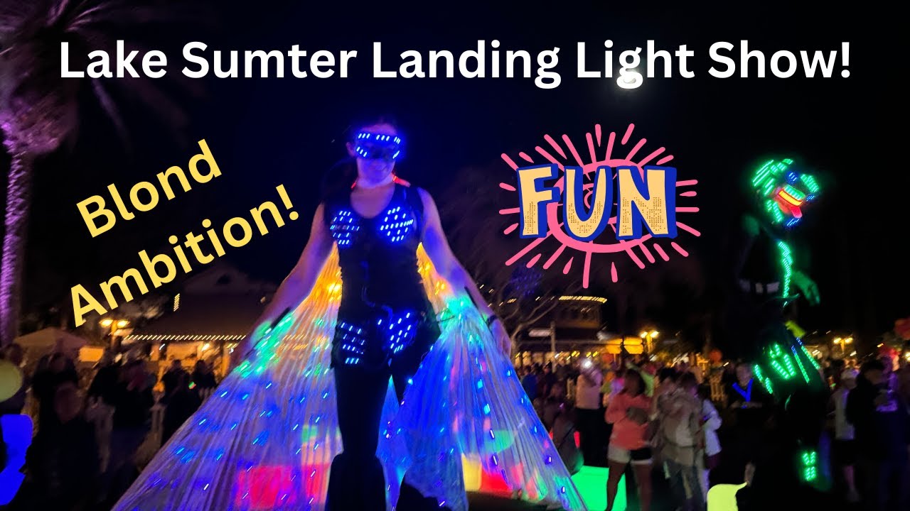 Electric light show at Lake Sumter Landingin The Villages FL! Big ...