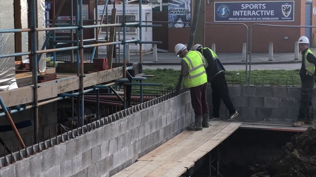 Stepoc retaining wall - YouTube