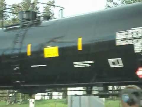 Girl Flashes Cars From Train - YouTube