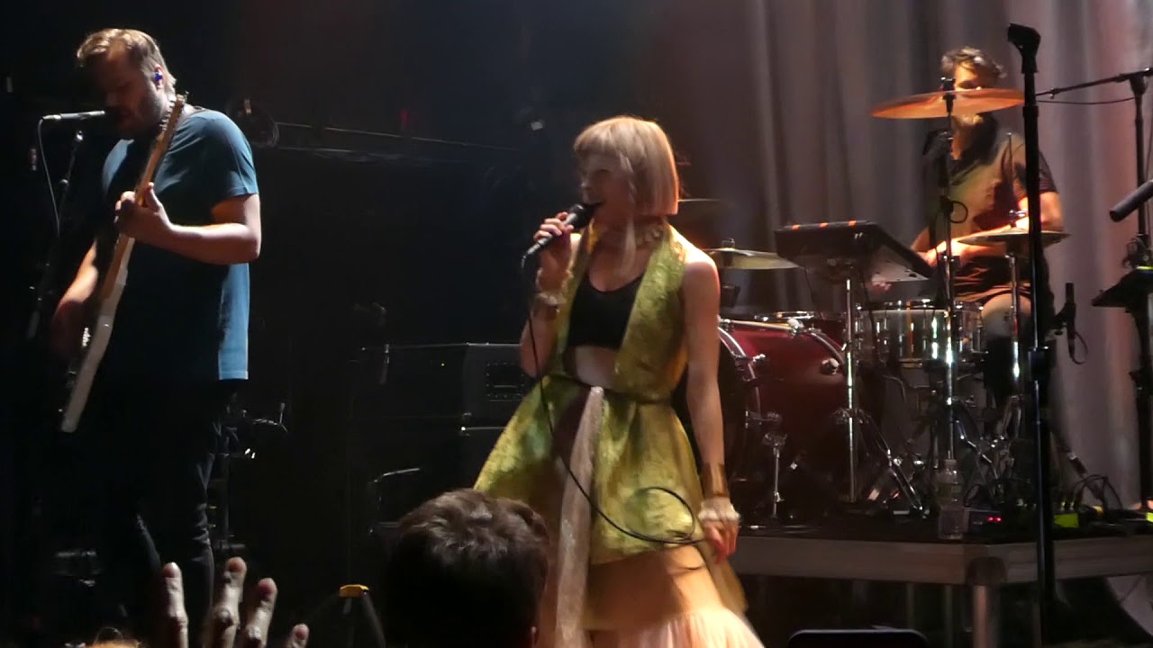"Running With The Wolves" Aurora. Live@The Bowery Ballroom, NYC 05.30. ...