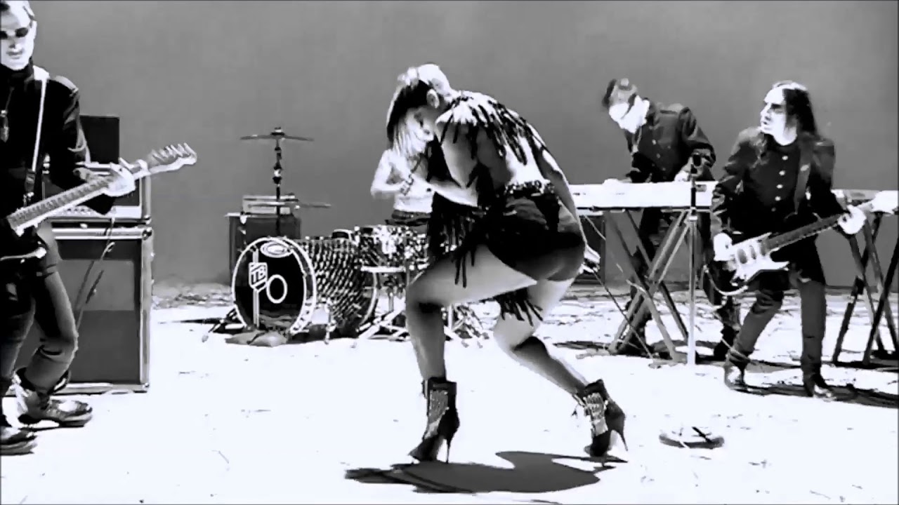 Rihanna (ft Slash) ROCKSTAR 101 [UNCENSORED] v2 - YouTube