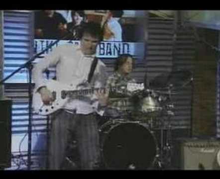 Niki Barr on "Backstage with Barry Nolan" Part 1 of 2 - YouTube