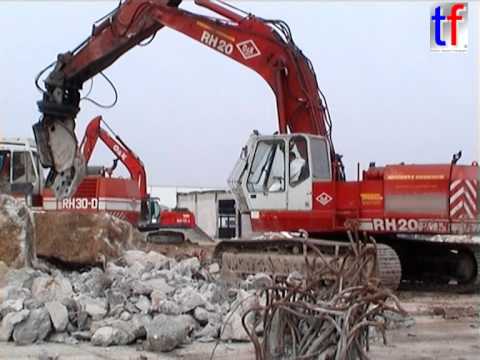 O&K RH20 PMS w. Pulverizer / Abbruch Siemens Kirchhheim u.T., Germany ...
