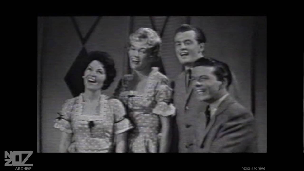 Allen Brothers and The Barry Sisters - Knocking At The Right Door (1960 ...