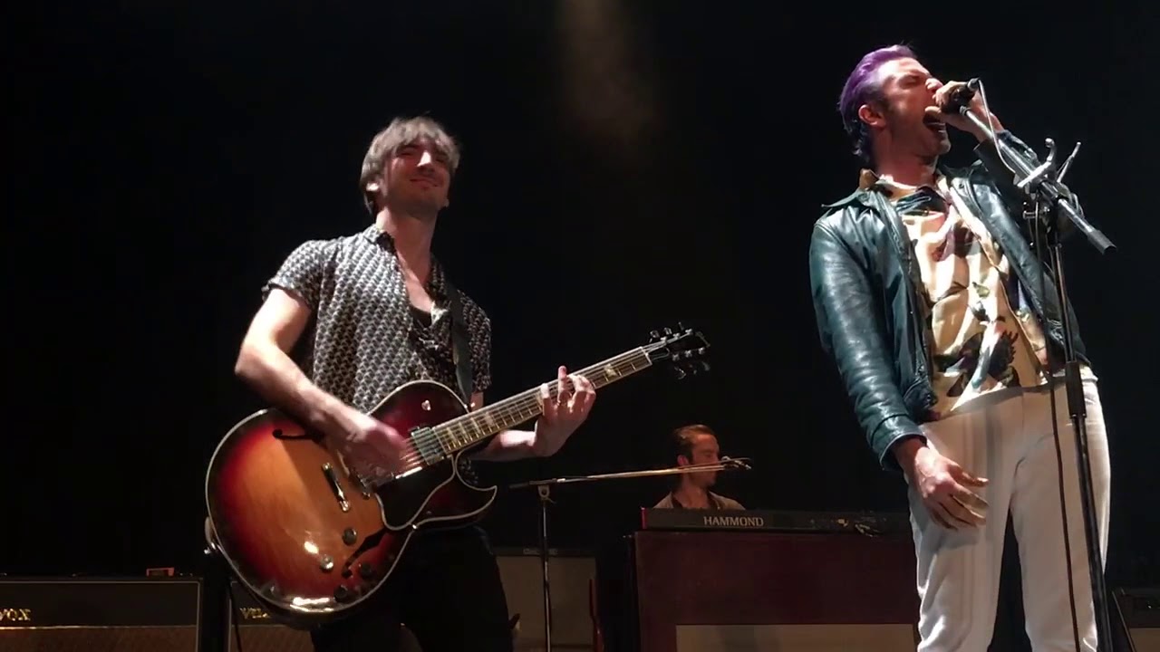 Move On / JET (Chris Cester) - YouTube