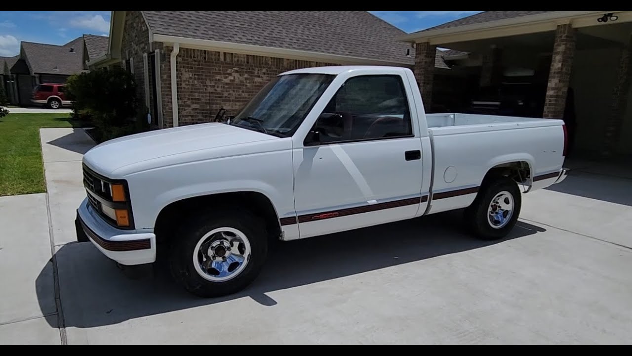 Introducing my new OBS truck! 1989 Silverado sport! - YouTube