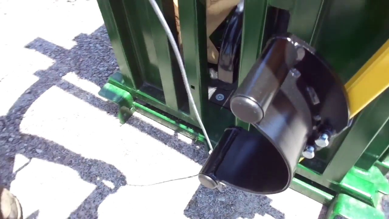 Arrowquip 8600 Chute - Portable Trailer How To - YouTube