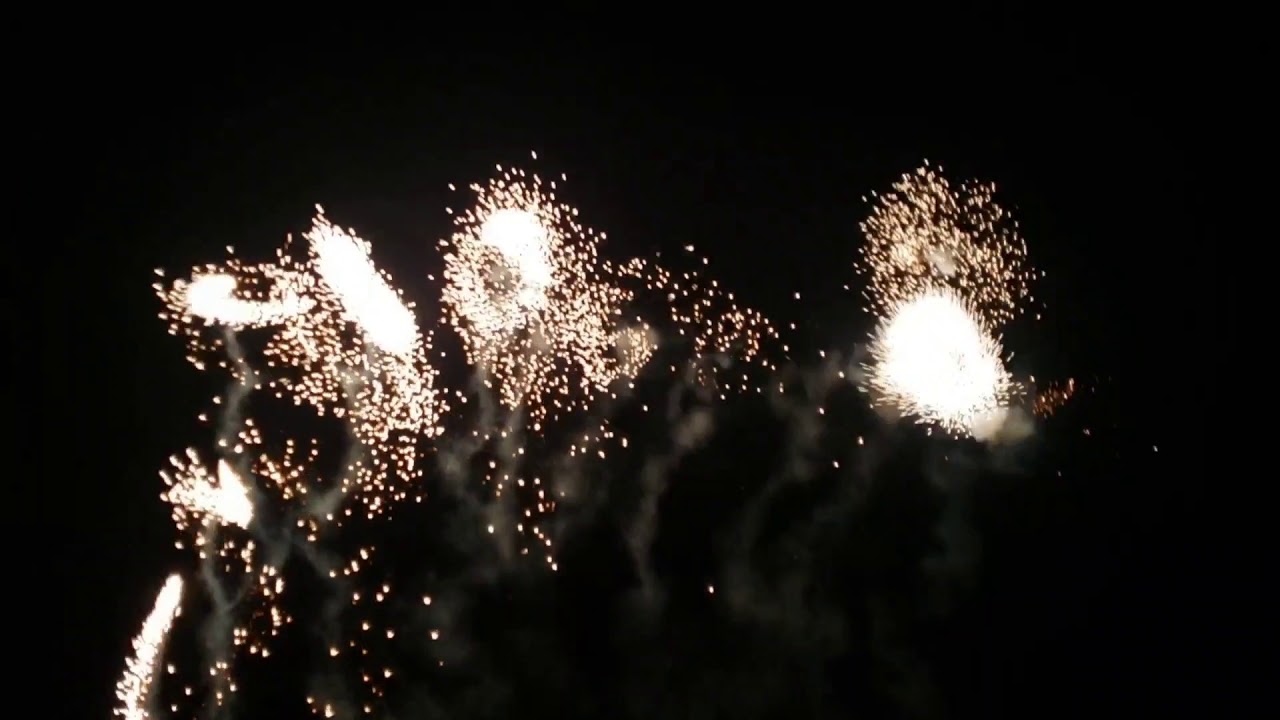 Huge Destruction 100 shots firework - YouTube