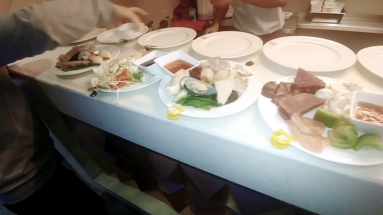 Chinese Chef Cooking on Grill - YouTube