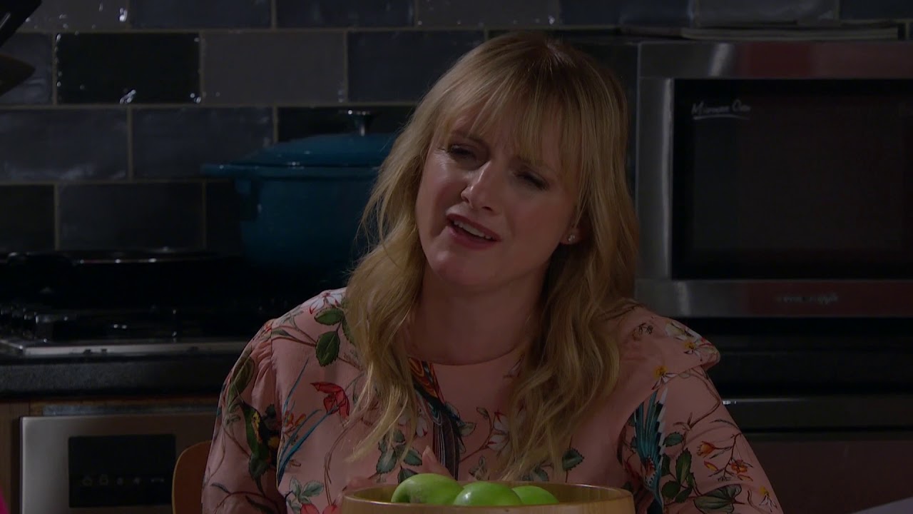 Emmerdale - Rodney Packs His Bags and Prepares to Move Out - YouTube