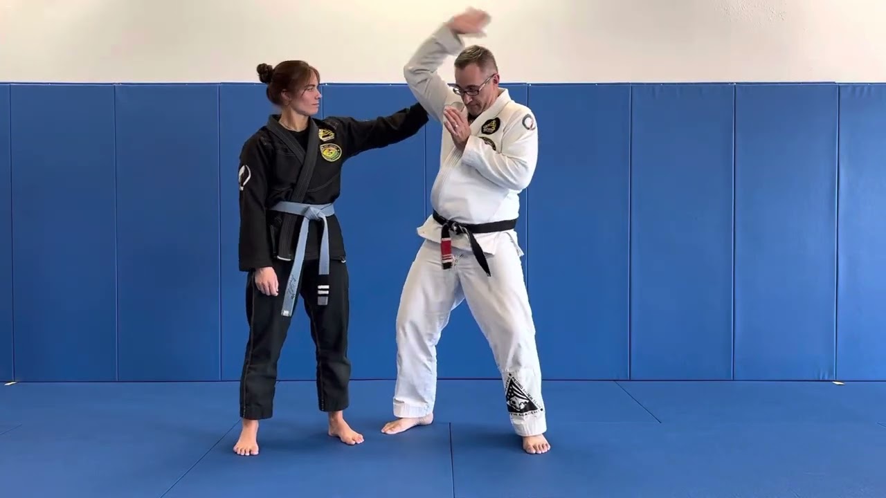 16 Shoulder Grab Defense (arm bent) - YouTube