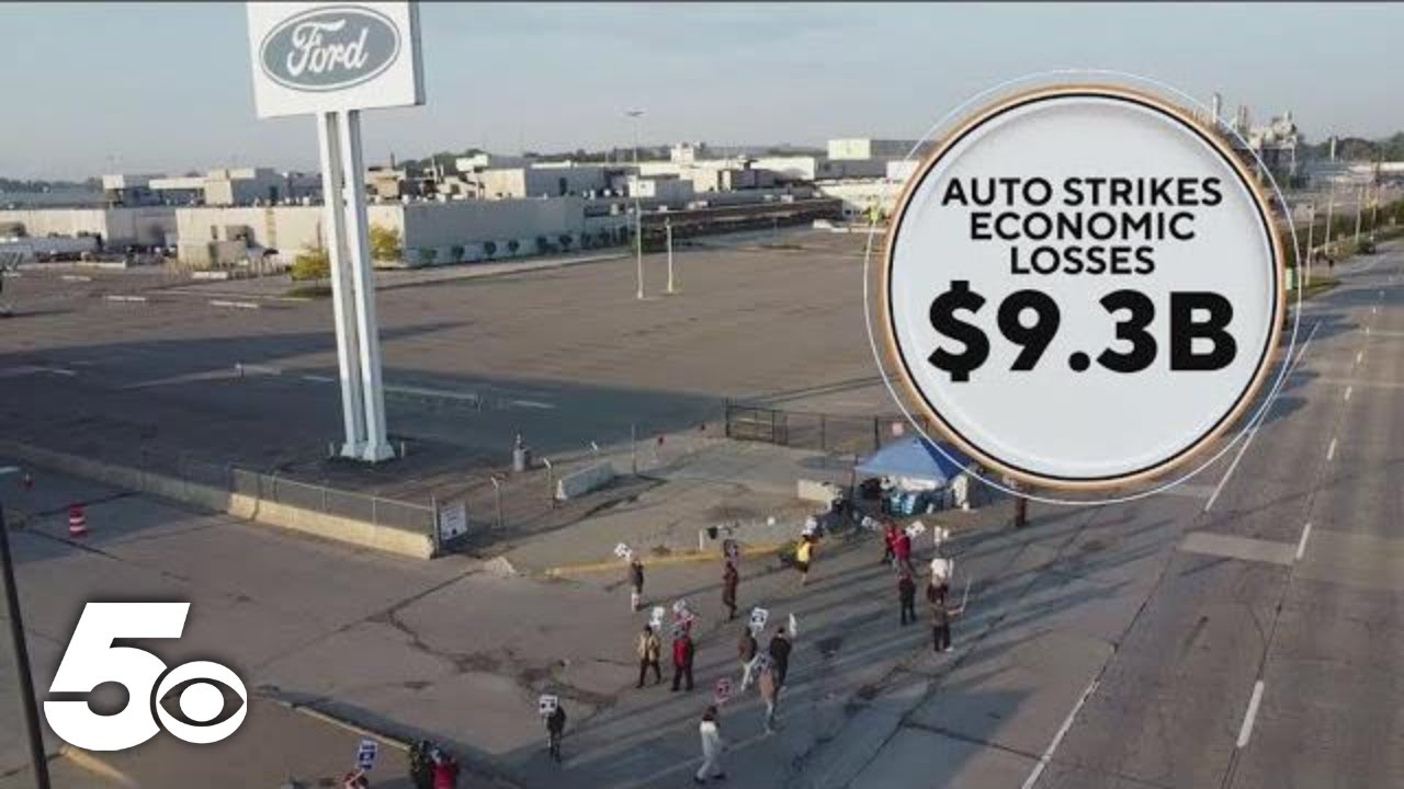 UAW reaches tentative contract agreement with Ford - YouTube