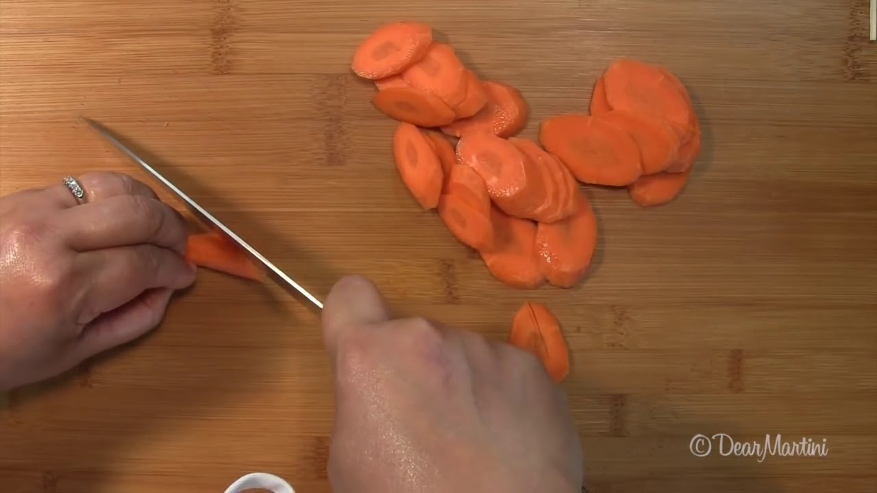 How to Bias Slice a Carrot - YouTube
