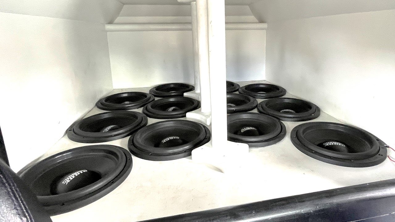 12,000 WATTS ON TWELVE 12" SUBWOOFERS! *CRAZY FLEX* - YouTube