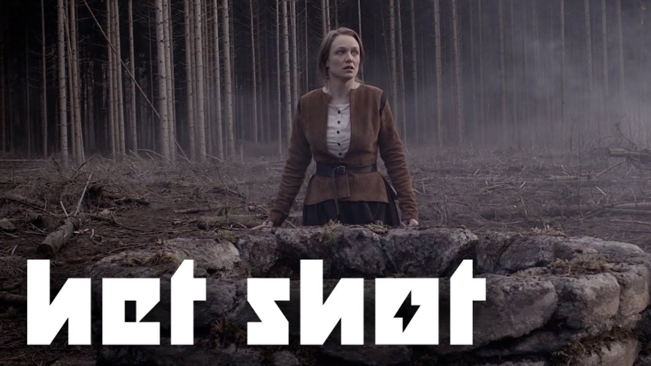 Roodkapje naar de put | Scène uit ROOD (2013) - YouTube