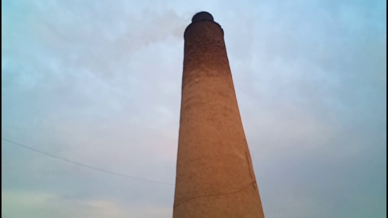 Brick kiln Jampur Pakistan ،اینٹوں کا بھٹہ - YouTube