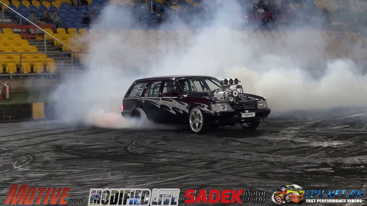 TUFFST PUTS ON A SMOKE SHOW AT MODIFIED LIVE 2 - YouTube