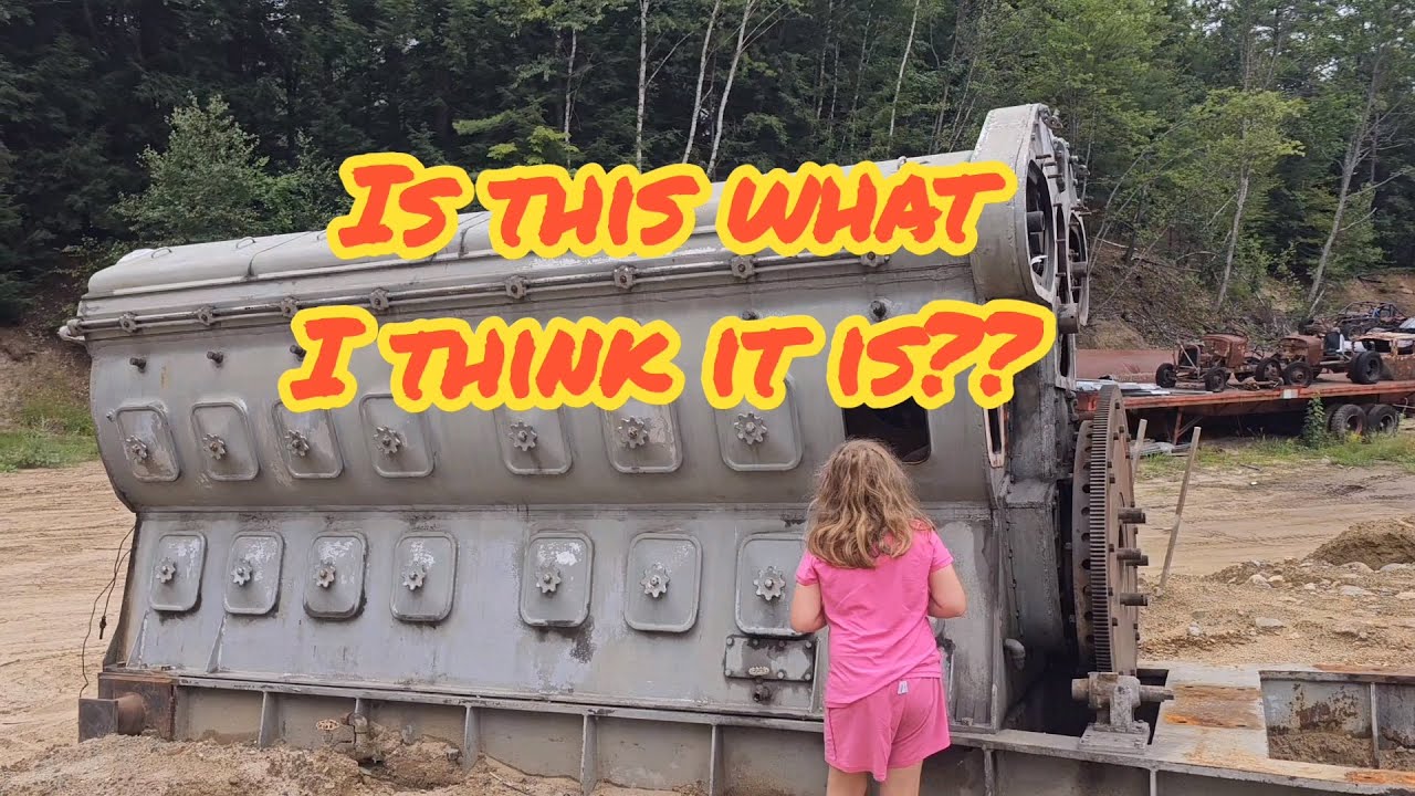 Monster 2 stroke train diesel EMD 16-567 at the end of life. Screaming ...