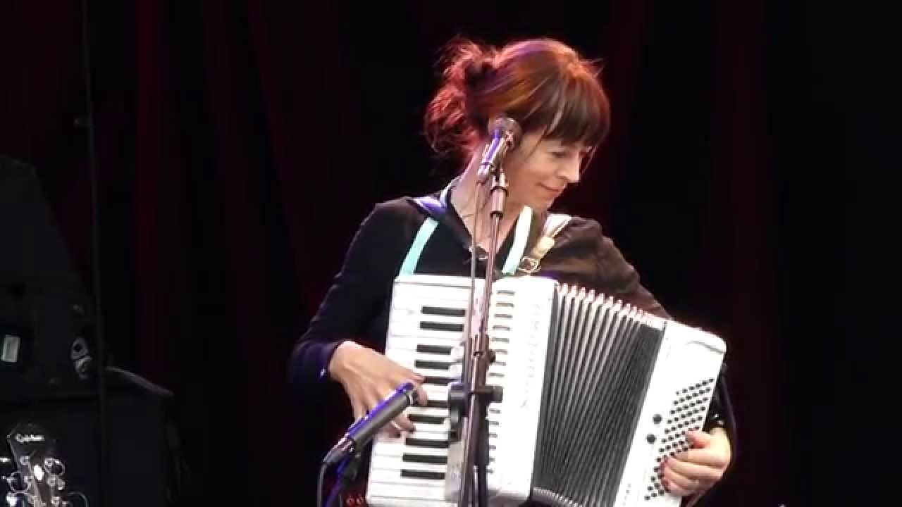 Wendy McNeill - In Bocca Al Luppo - live Theatron Pfingstfestival ...