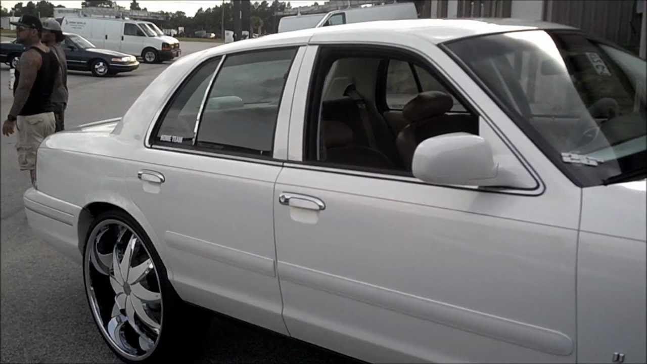 Pearl White Crown Vic on 26s - YouTube