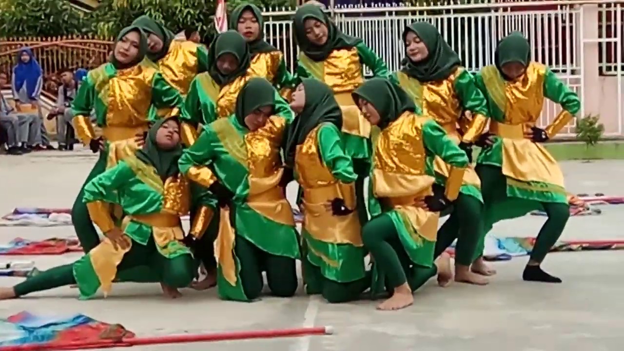 Seni Tari Persembahan Menyambut Tamu Pramuka - YouTube