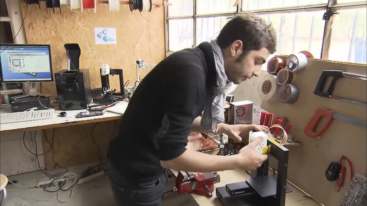 L'imprimante 3D, une révolution ou un gadget inutile ? - YouTube