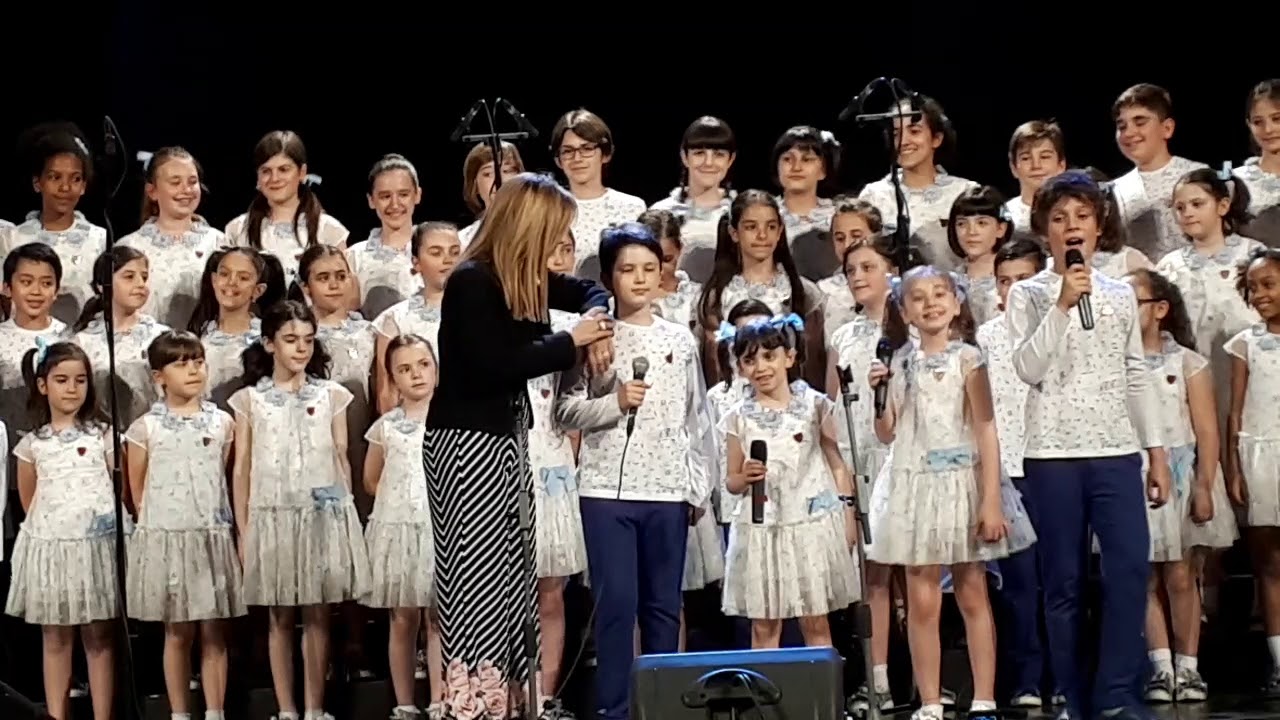 Il Nettuno d'oro al Piccolo coro dell'Antoniano Mariele Ventre diretto ...